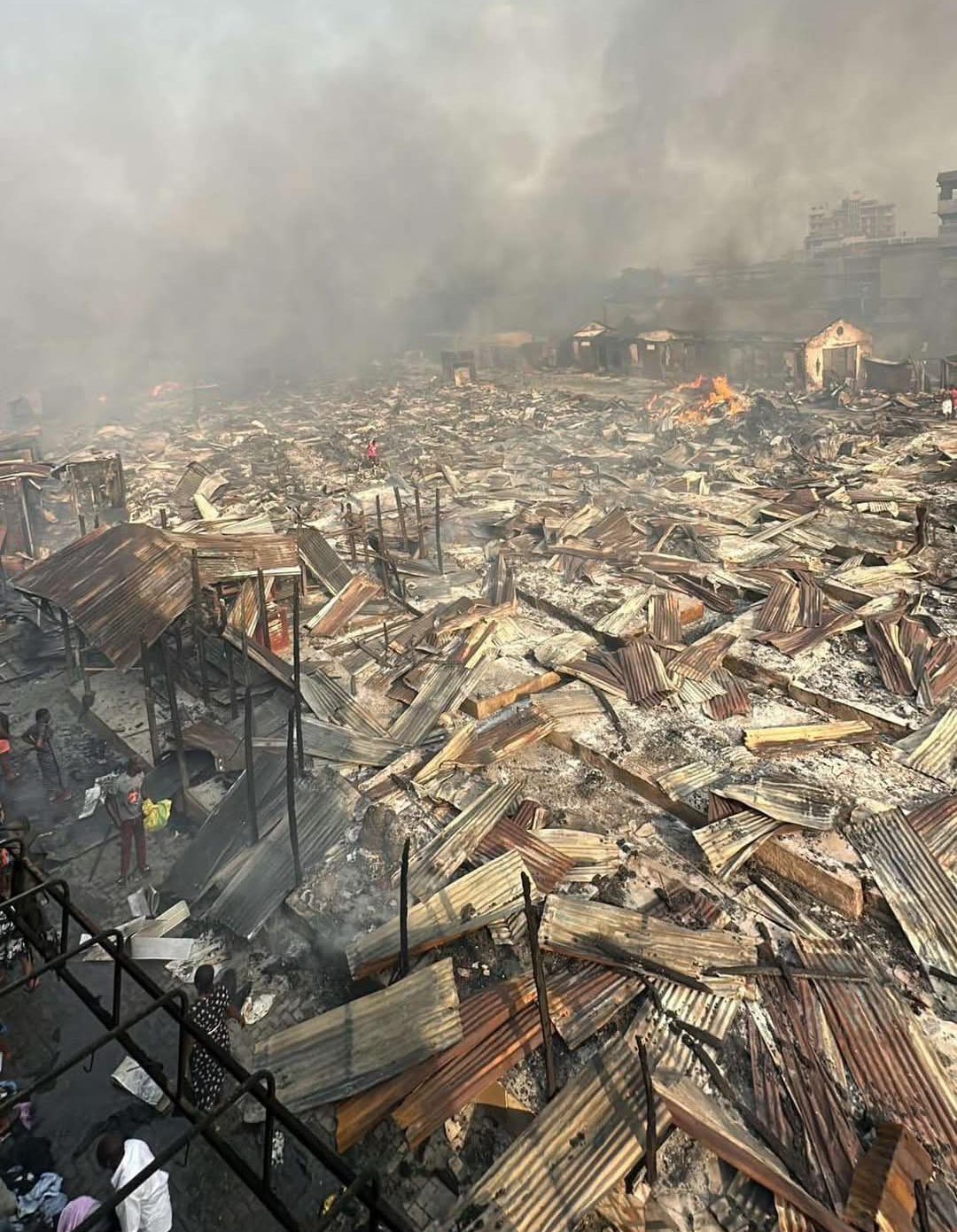 Prez pledges support for Kantamanto traders fire victims, describing it ...